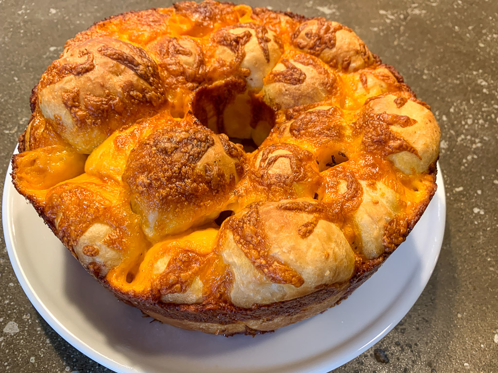 Recipe: Cheesy Monkey Bread — 3ten — a lifestyle blog